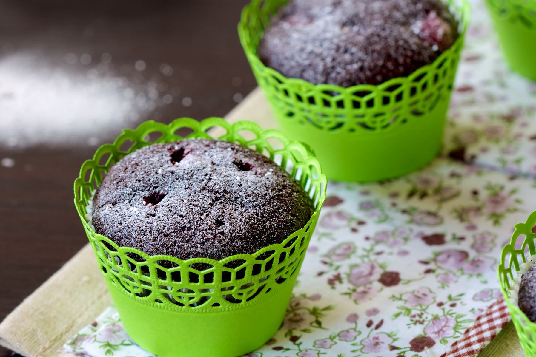 Darkovi čokoladni muffini s makom i višnjama | Darkova Web Kuharica